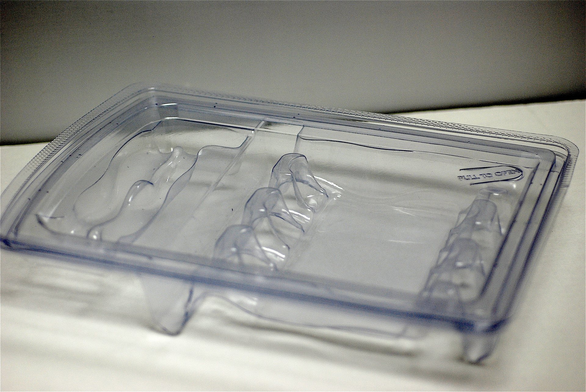 Standard Clamshell Voted Easiest to Open @PACKEXPO