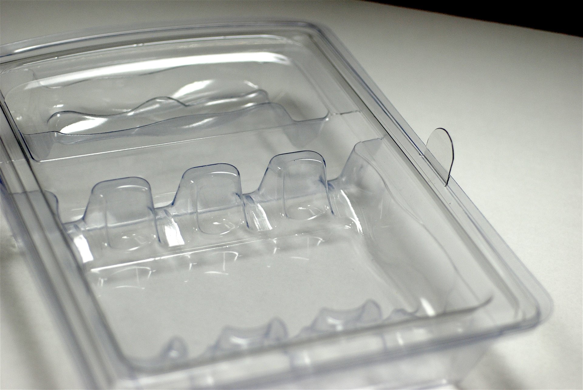 Standard Clamshell Voted Easiest to Open @PACKEXPO